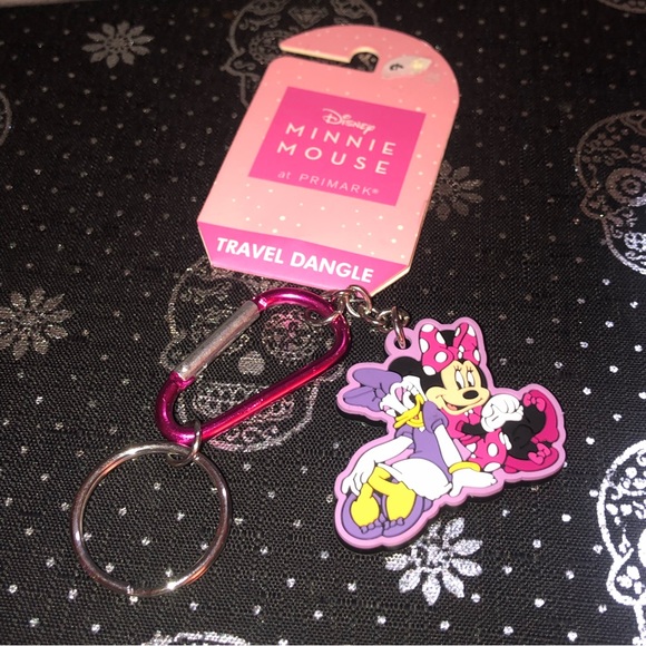 Disney | Accessories | Minnie Mouse And Daisy Duck Keychain Travel ...